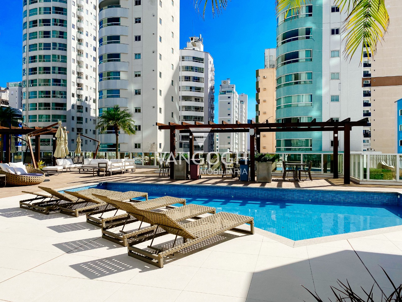 Infinity Coast Balneário Camboriú - Vangogh Imobiliária